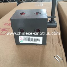 China Heavy truck auto parts Diesel tank switch valve WG9100558002/2 for sinotruck howo supplier