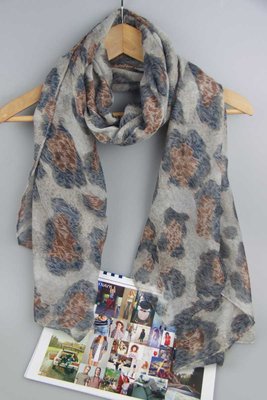 Women fashionable printed scarf polyester shawl fashion accessories china sourcing agent