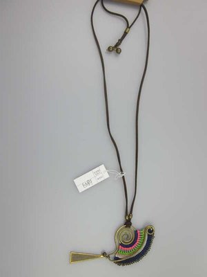 Fashion Jewellery Vintage Genuine Leather Necklace with Antique Brass fan Pendant