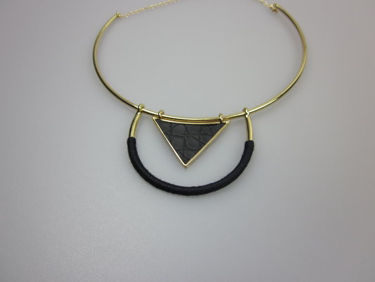 Lady Alloy PU Leather Jewelry Necklace China Sourcing Services