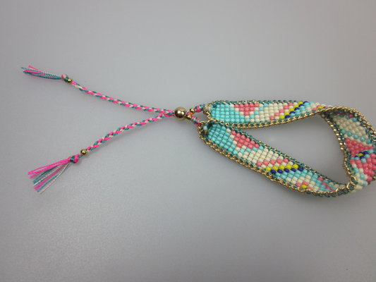 women glass beads bracelet in China Sourcing service buy yiwu jewelry