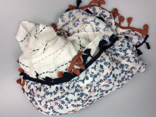 Fashion 100% polyster Tassel Scarf In YiWu Scarves Buying Agent purchase shawls