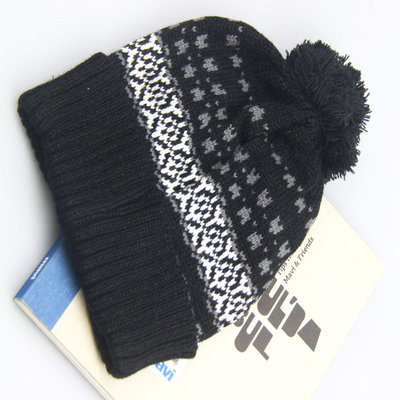 Winter Pompon Hats Knitting Wool Hat  High Quality Knitted Hat With Ball Top For Women