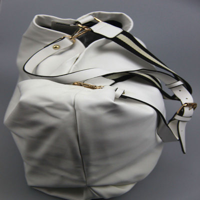 White PU Handbag hongkong Buying Agent Sourcing agent procurement agent