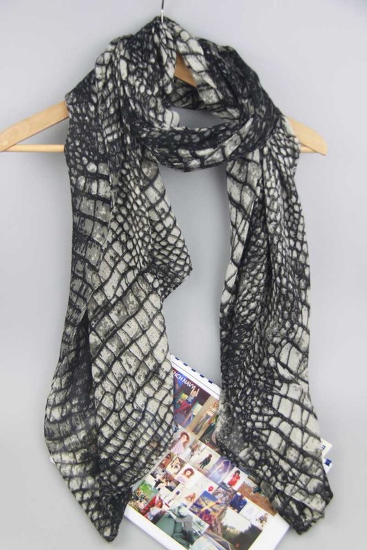 Elegant 100% Polyester soft Shawl women fashion scarves and shawls