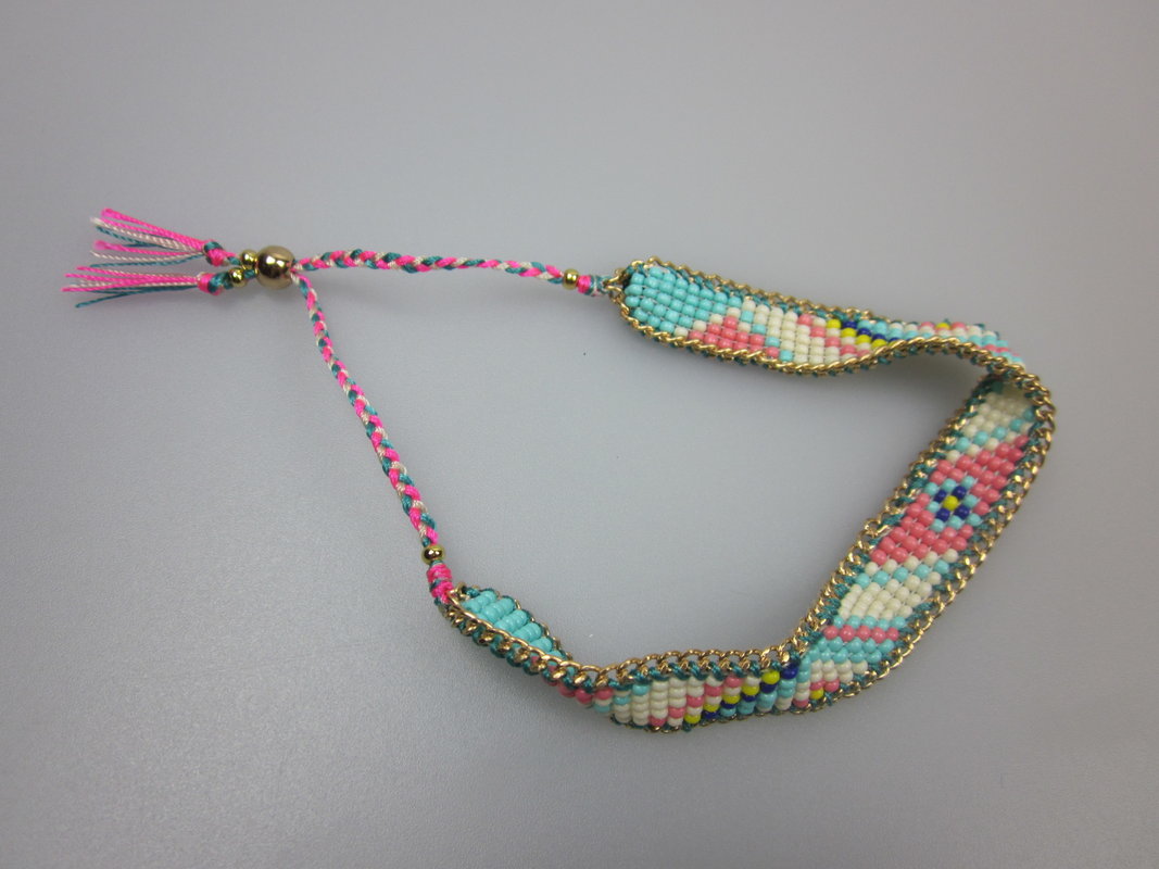 women glass beads bracelet in China Sourcing service buy yiwu jewelry