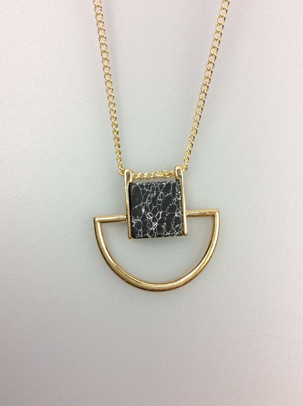Lady Fashion Black stone Necklace In YiWu Sourcing Agent buy Imitation Jewelry