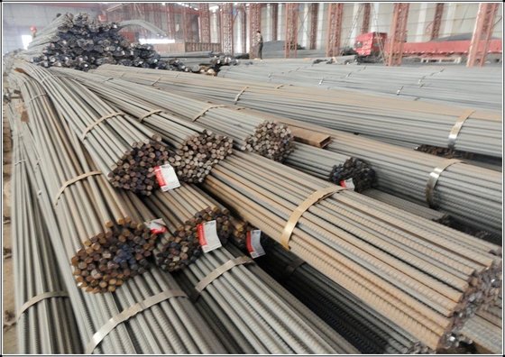 Low Carbon Black Deformed Steel Bars , 18mm HRBF335 Steel Reinforcing Rods