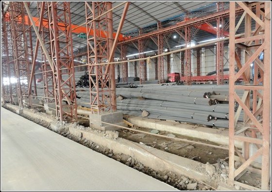 Low Carbon Black Deformed Steel Bars , 18mm HRBF335 Steel Reinforcing Rods