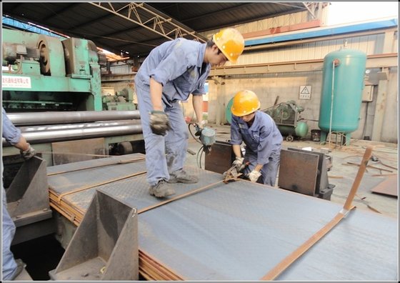 Hot Rolled Checkered Steel Plate  ASTM S36 Anti Slip 1.8mm - 12mm Thickness
