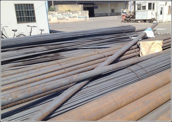 Black Structural Round Mild Steel Bar , 12mm S235JR Hot Rolling Steel Round Stock