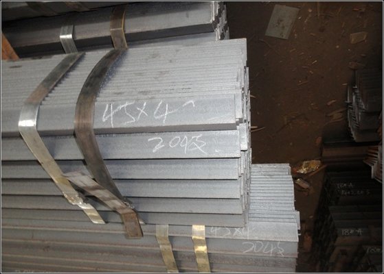 Black Vertical Angle Carbon Steel Angle Bar for Building / Structural Beam