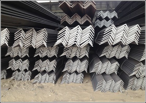 Q235B Hot Rolled Steel Angle with Paint Coating Surface Treatment 40 * 4MM Size