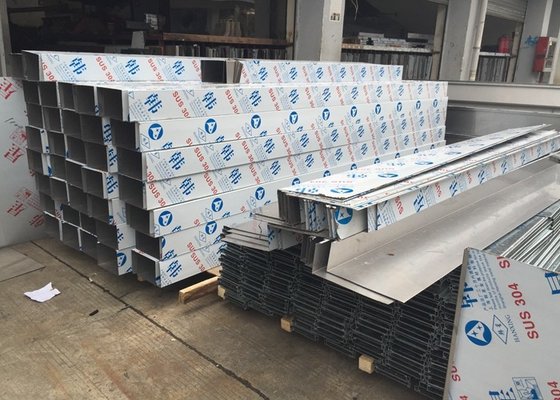 White Color Stainless Steel Square Tubing With Cutting Finished In Grade 201-2