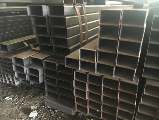 Low Carbon Hollow Section Q235 Square Steel Pipe for Structural Beam 20 * 20 * 1.5mm