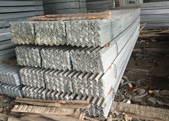 S355JR Material Mild Steel Angle Bar With Hot Rolled Heating / Drilling Hole
