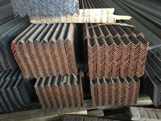 60*5 Equal Angle Bar For Building / Engineering Structure EN S235JR S355JR