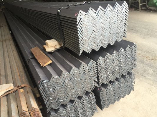 60*5 Equal Angle Bar For Building / Engineering Structure EN S235JR S355JR
