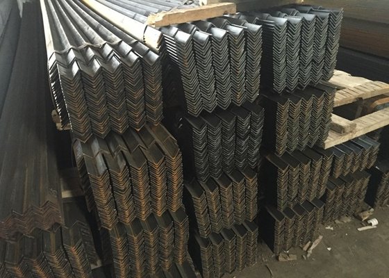 Engineering Structural Steel Equal Angle Bar S355JR Angle Bar For Ship / Tower