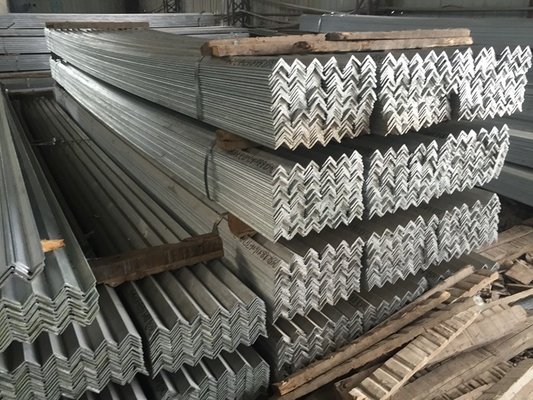 Vertical Angle Metal Angle Iron / Galvanized  Steel Angle Iron Size 60 * 6mm