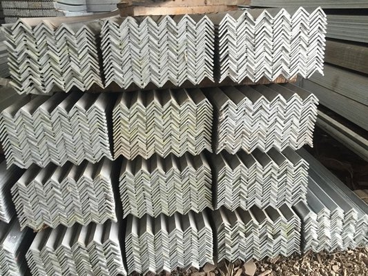 Hot Rolled Mild Steel Angle Bar With JIS  grade  SS400 Bar Cutting / Bending / Drilling Hole for construction material