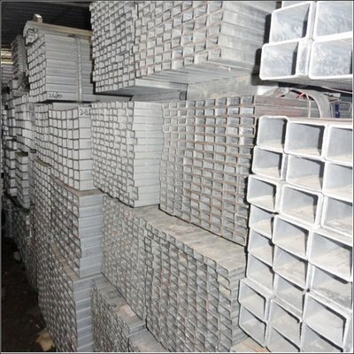 Hot Rolled Galvanzied GB Q235B Square Hollow Square Steel Pipe with Galvanized Surface Treatment