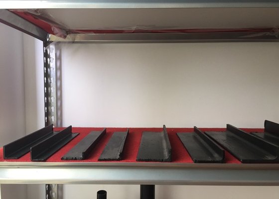 ASTM A36 A572 Mild Steel Angle Iron Material with Hot Rolled Heating Technology