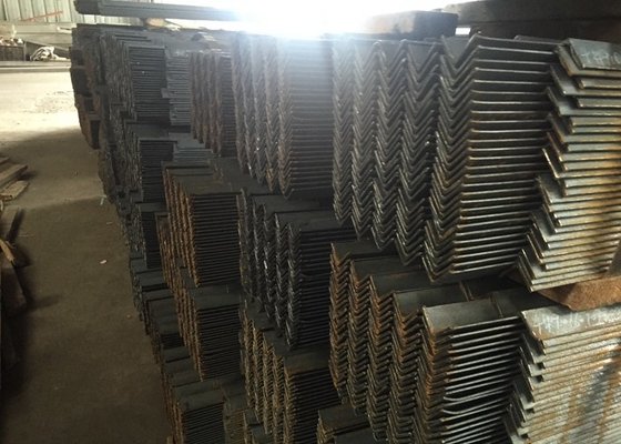Q235 Equal / Unequal L Type Steel Angle Bar With Hot Dipped Galvanized Craft