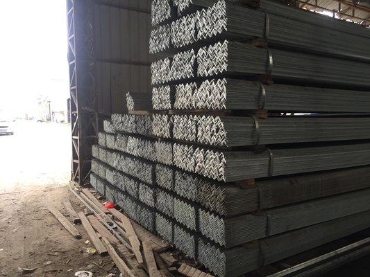 Customized Mild Steel Angle Bar with grade A36 Hot Rolled angle steel  90 Degree For House Building