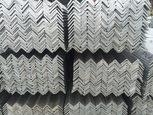 Building Material Paint Coating Mild Steel Angle Iron / Angle Bar GB Q235B Q345B for construction material