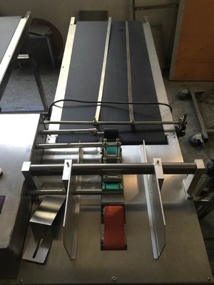 Industrial Inkjet Printer Page Counting Machine Stream Feeder With Conveyor Belt