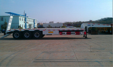 50T Three Axle Low Bed Trailer / Low Bed Steel Aluminum Flatbed Semi Trailer