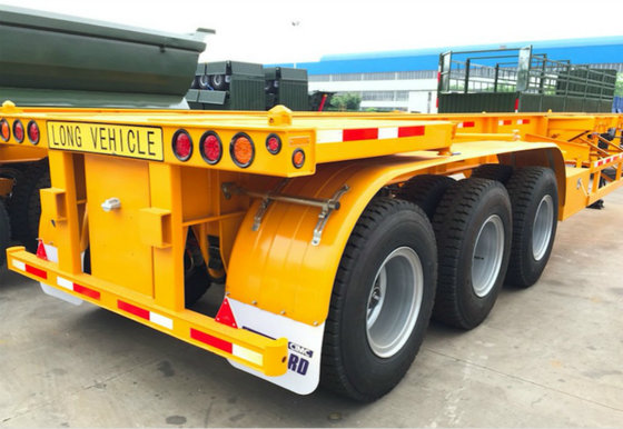 Wide Flatbed 40 Foot Gooseneck Trailer Anti - Slip Platform Twist Lock 12 Sets