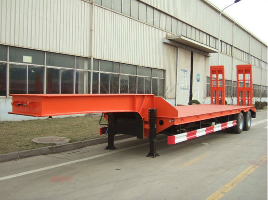 Low Bed Industrial Flatbed Semi Trailer 24ton Lifting Capacity For Construction