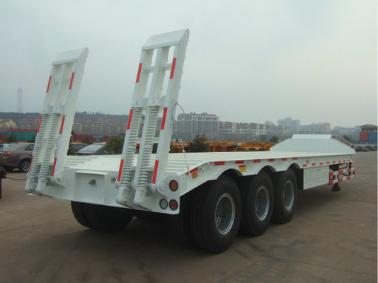 CIMC Original Low Bed Trailer 3 Axles 60 Ton Detachable With FUSO Truck Head