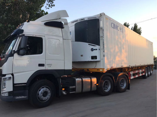 Tri - Axle Refrigerated Cargo Trailer Refrigerated Semi Trailer 70m Length For Freezing Cargo