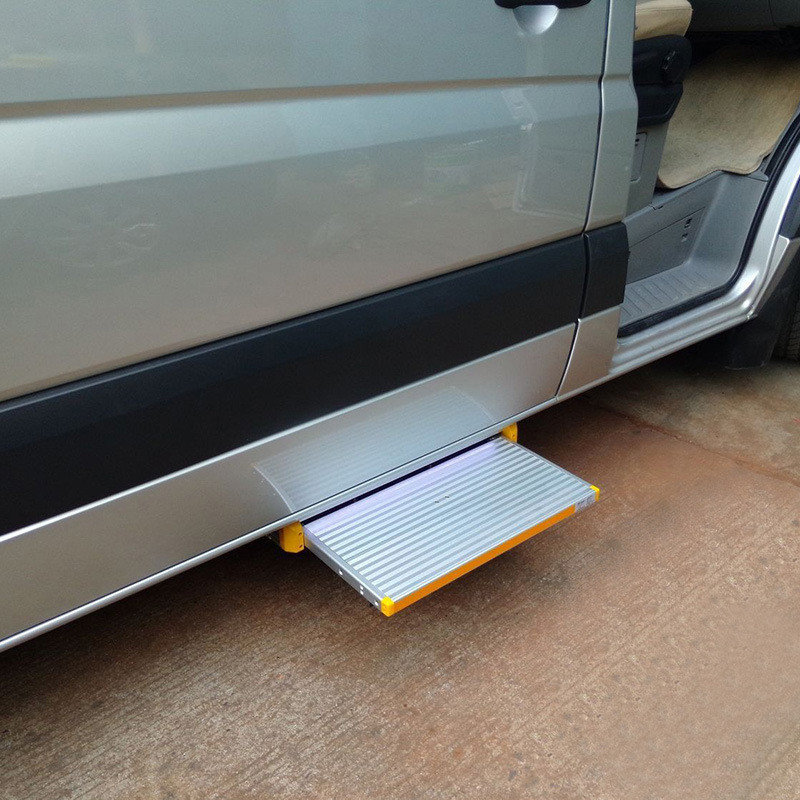 Electric step for shuttle bus, light and medium coach, utility vehicle, limo-bus and midi-bus(EBS100)