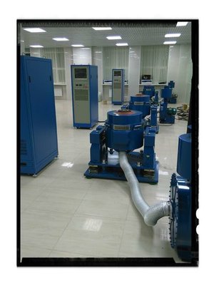 X Y Z Axis Vibration Test System Chinese / English Software Language