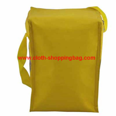 Insulating up to four hours  , travel cooler can bag  for keeping cans