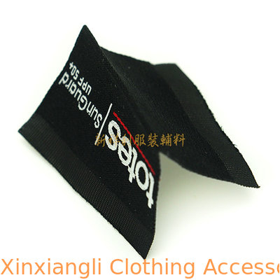 Centerfold Custom Woven Tags For Clothing , Woven Brand Labels Low Minimum