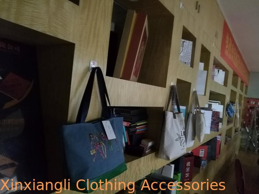 39x45 Cm 30x35 Cm Clothing Gift Boxes , Corrugated Matte Black Gift Box