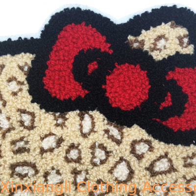 Chenille Embroidered Iron On Appliques , Decorative Animal Towel Patches