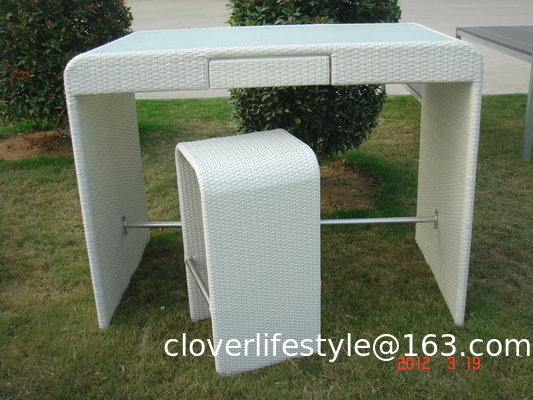 Bear flat wicker coffee table for Hotel, Garden and Beach by Clover Lifestyle Outdoor Furniture