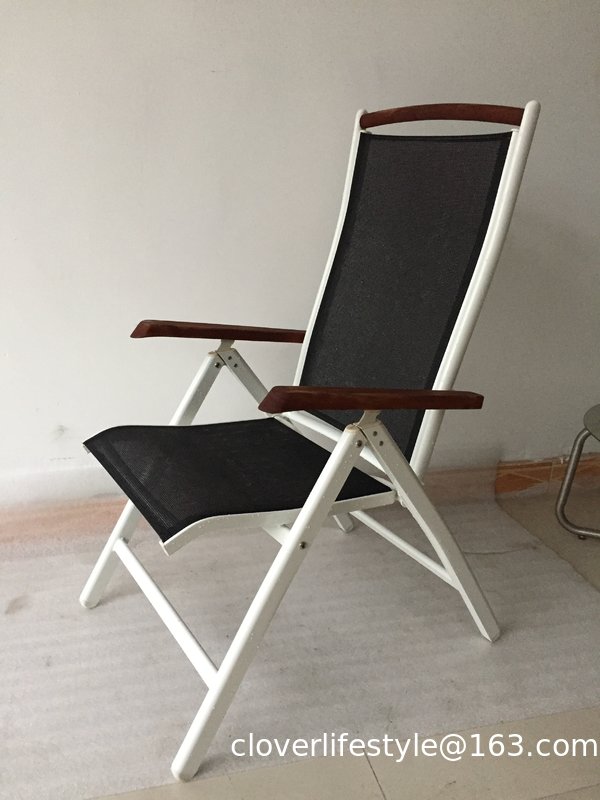Folding chair with powder coating aluminum frame + Textilene + teak wood by Clover Lifestyle