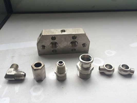 La aduana trabajada a máquina parte piezas que trabajan a máquina de la diversa precisión inoxidable del CNC