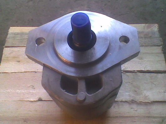 T140 T165 TY165 SD7 SD7P SD7K SD7LGP SD8N SD8 SD8B SD9 shehwa dozer pump