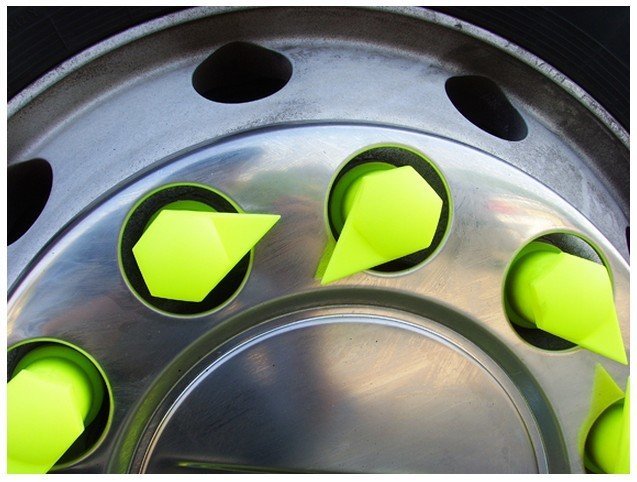 Truck / Car Dustite Wheel Nut Pointers Loose Lug Nut Indicator For Transport Industry