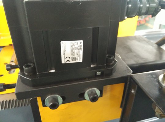 Iron / Copper Automatic CNC Pipe Bending Machine Touch Screen 14MPa