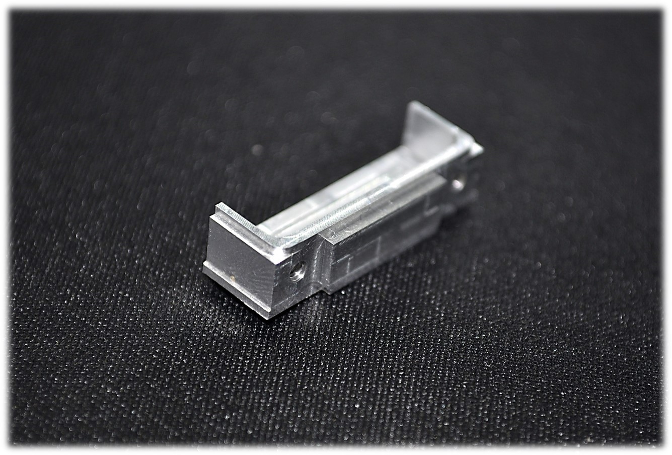 High Precision CNC Telecommunication Parts 29.00 * 5.80 * 4.00 mm