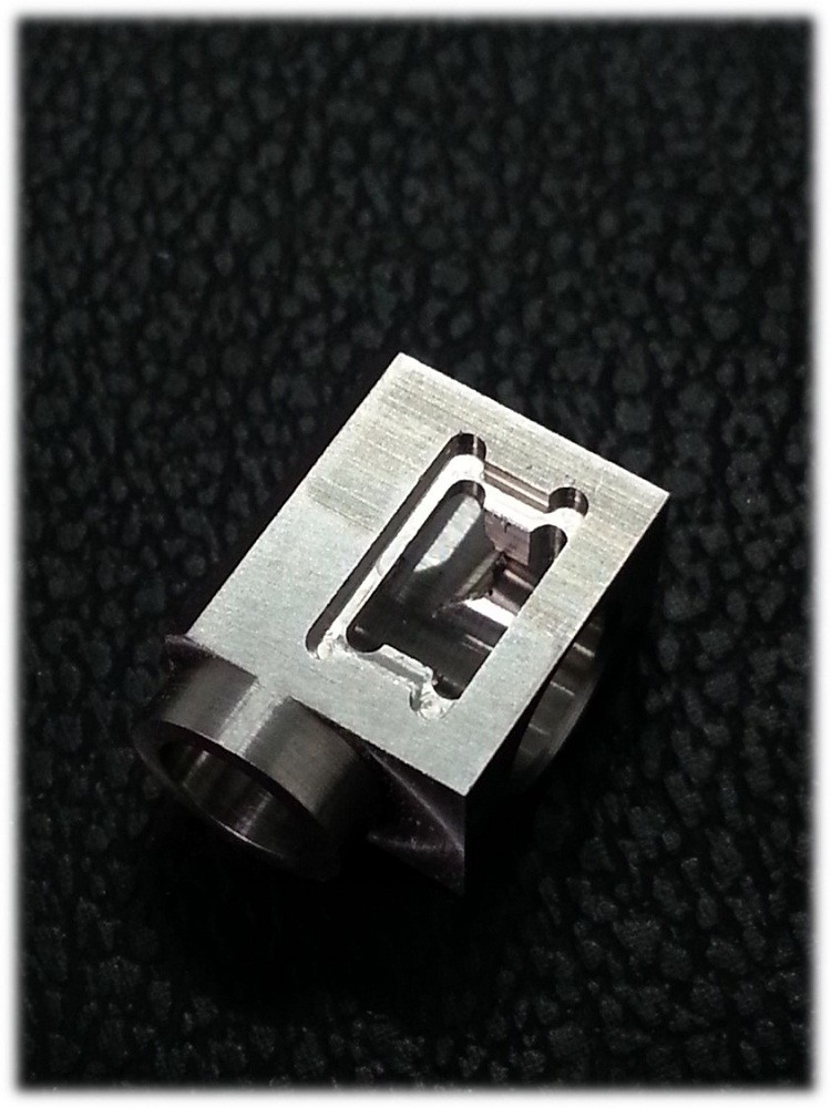 Machinery Equipment CNC Machine Parts , Custom CNC Aluminum Parts